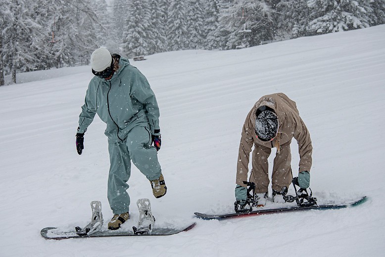 Snowboard Shop Blue Tomato | Everything for Snowboarders Since 1988