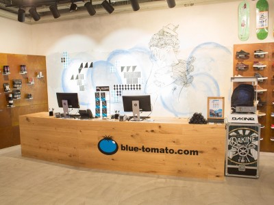 Blue Tomato
